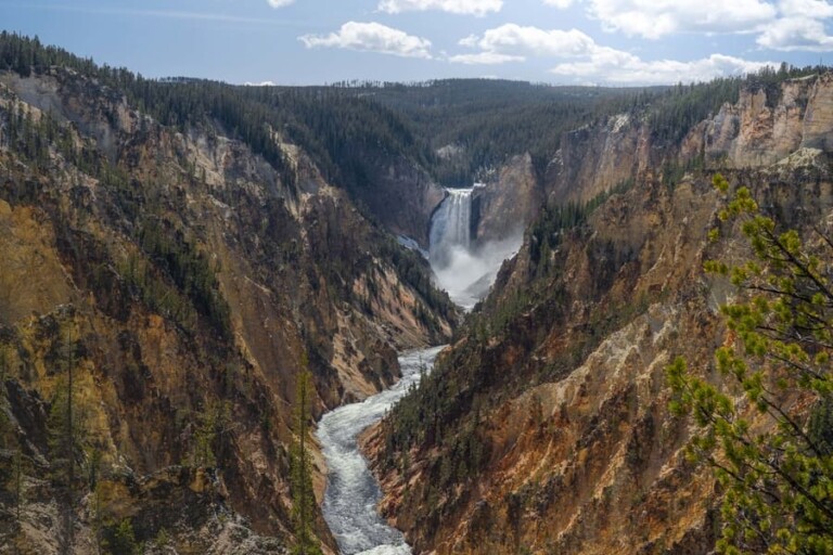 25 Things to Do in Yellowstone - Best Attractions in Yellowstone