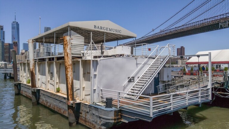 15 Best Things to Do in DUMBO, Brooklyn, NYC